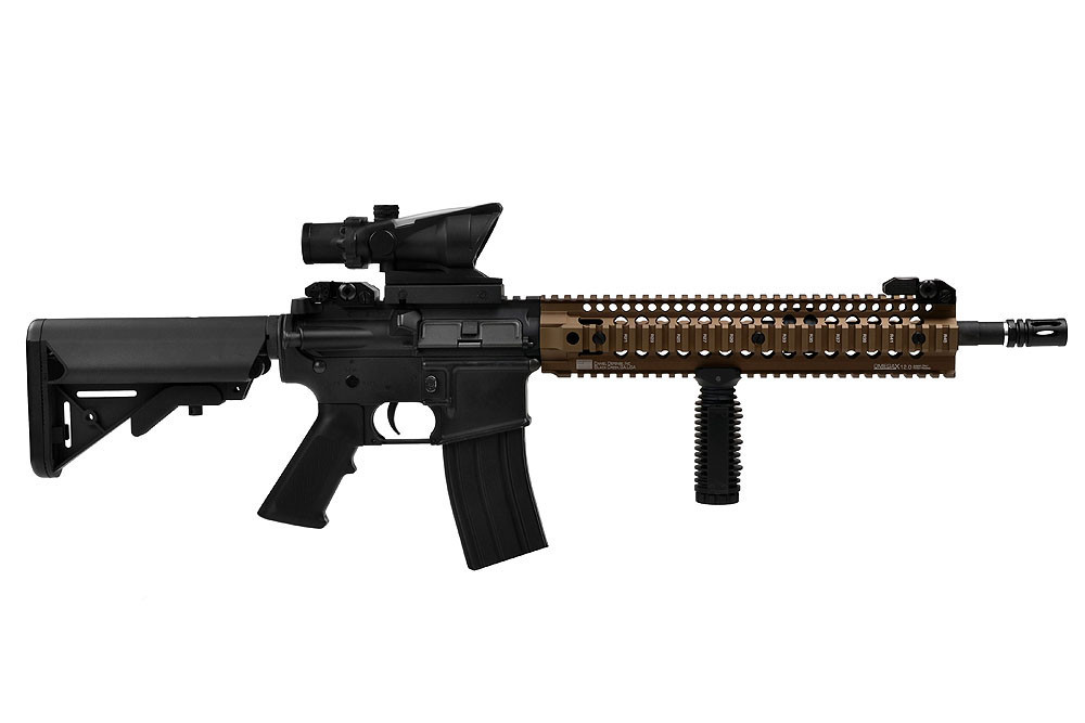Daniel Defense Licensed OmegaX rail 7" / 9" / 12" Black or Tan